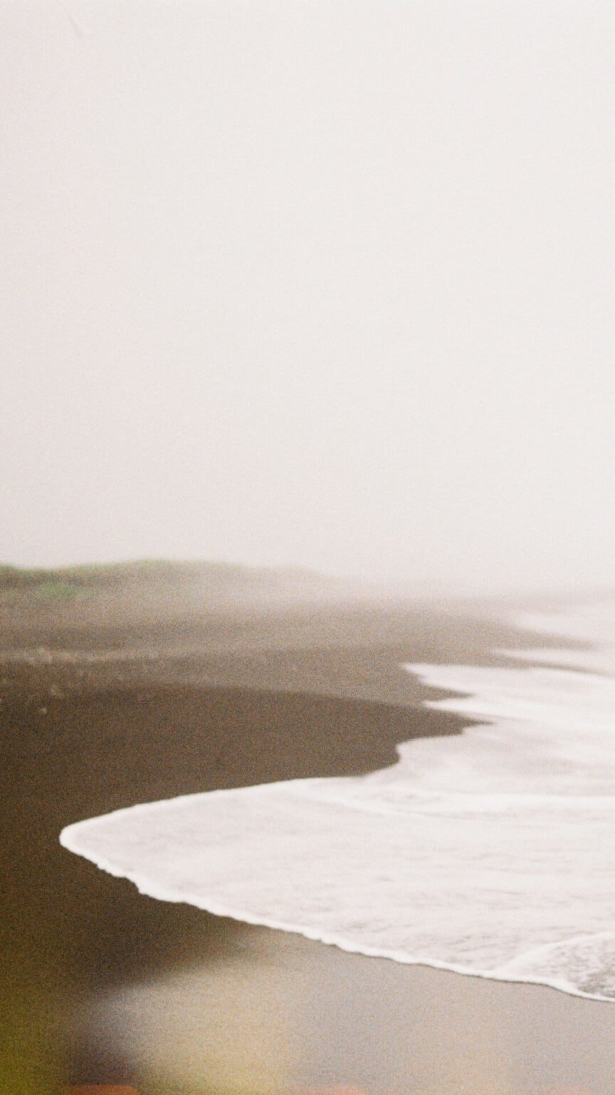 Minimalist Neutral Wallpaper For iPhone: 50 FREE Wallpapers