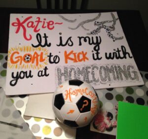 31 Cutest Homecoming Proposal Ideas To Make Them Say Yes