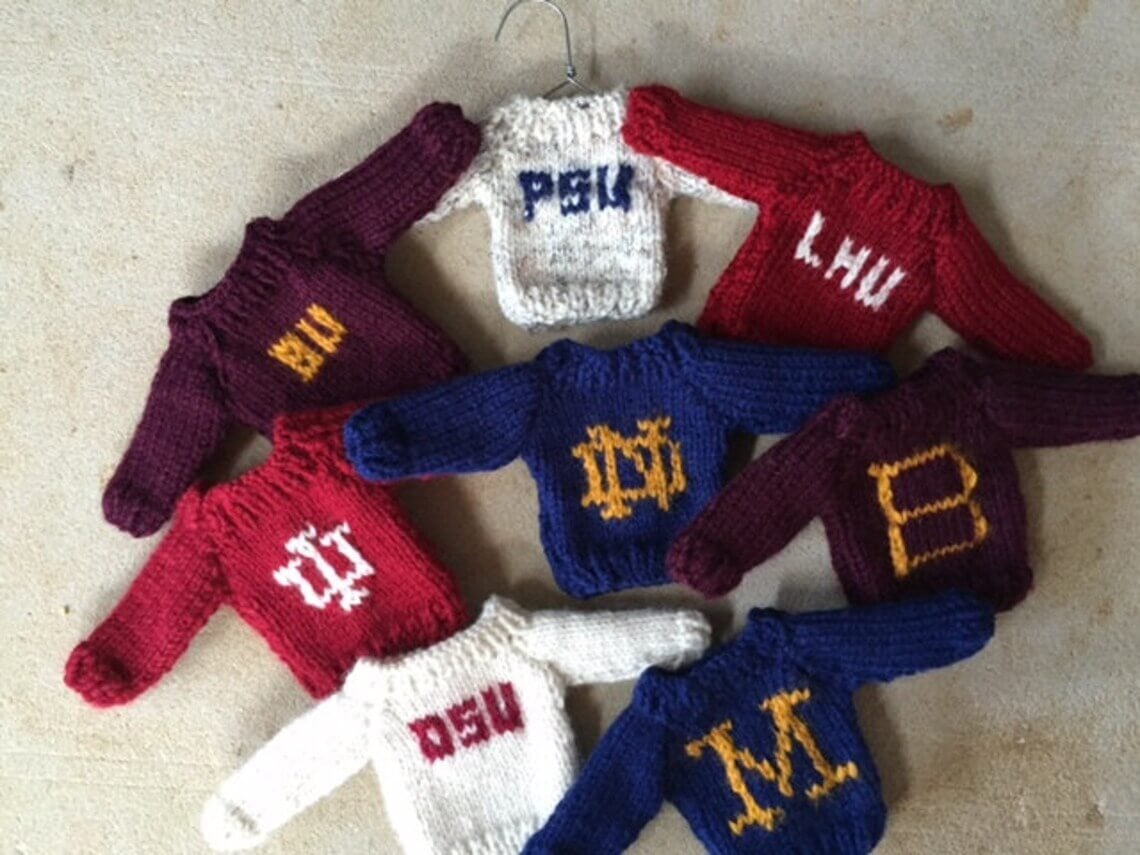 20 Perfect Christmas Ornaments For College Students - College Savvy