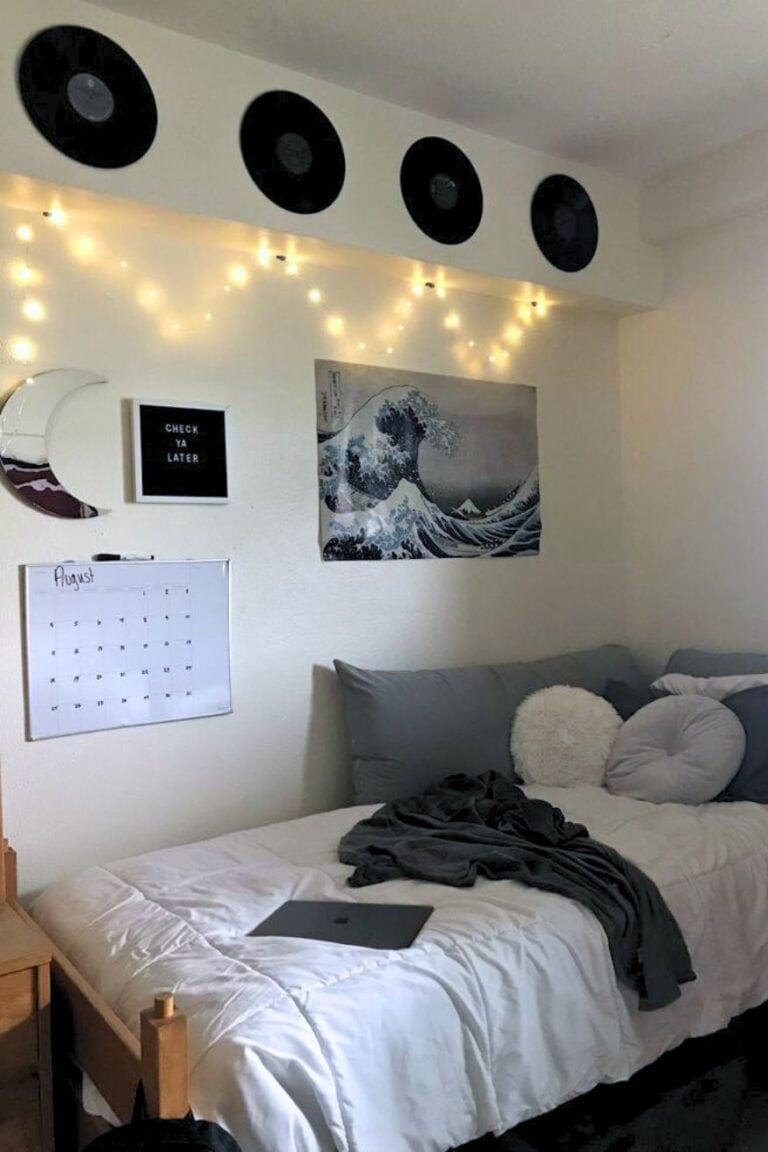 15 Trendy Dorm Room Color Schemes For 2024