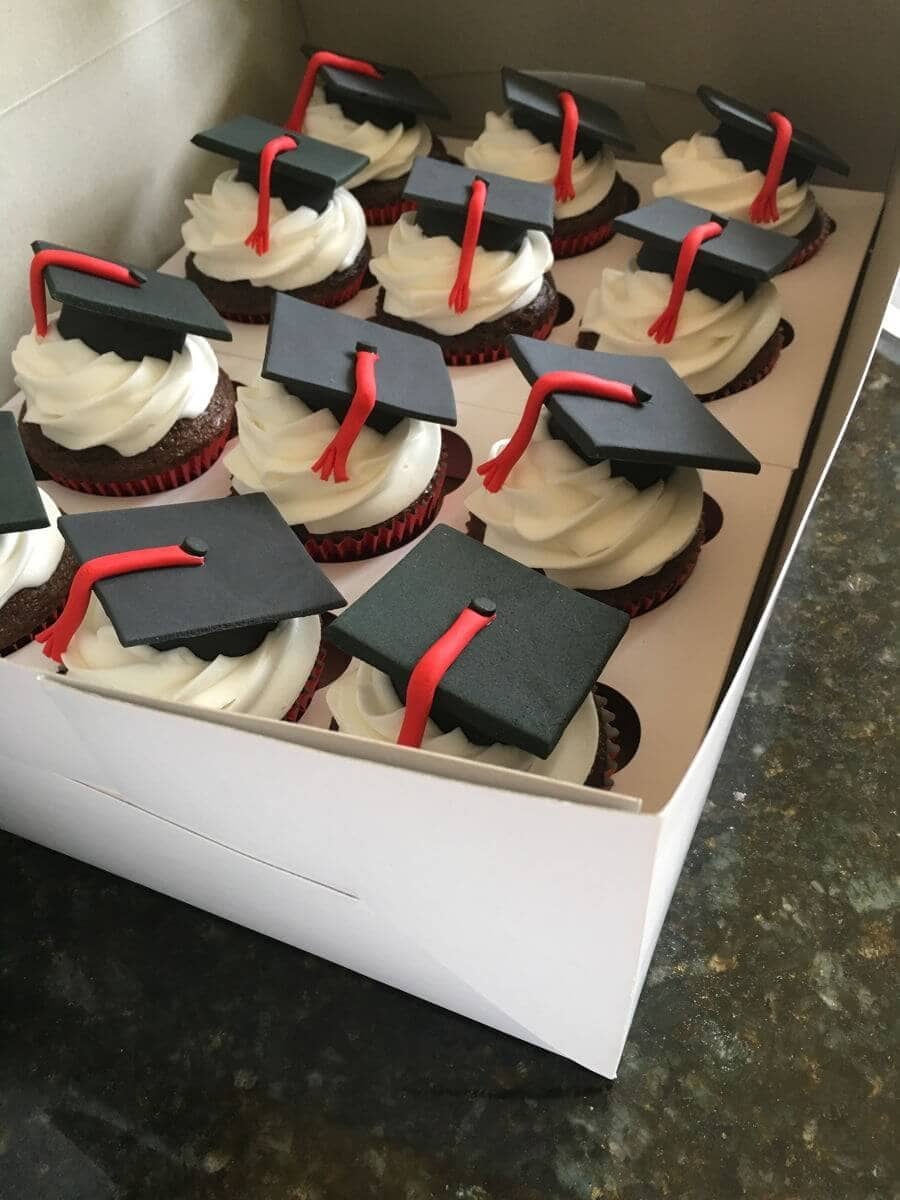 15 Graduation Party Dessert Ideas That Will Impress Your Guests