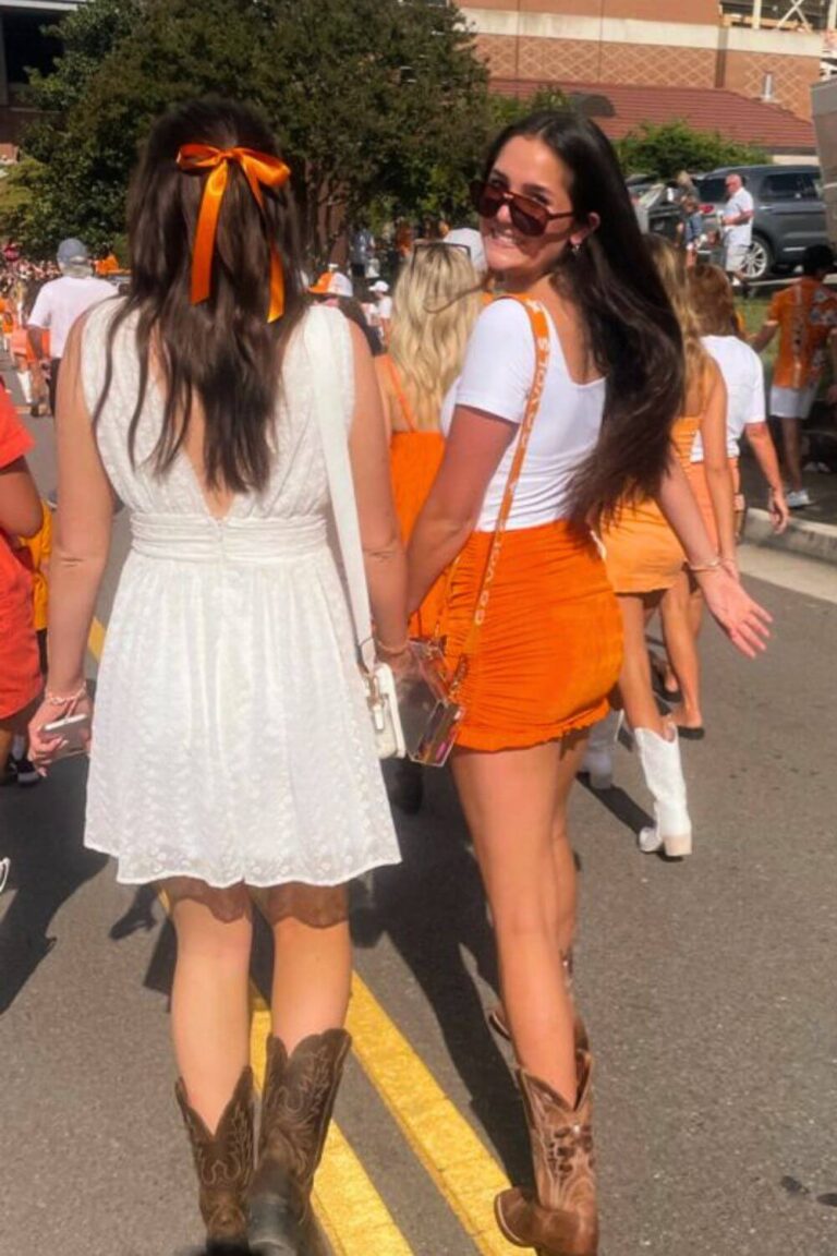 12 Cutest Orange Game Day Outfits For College
